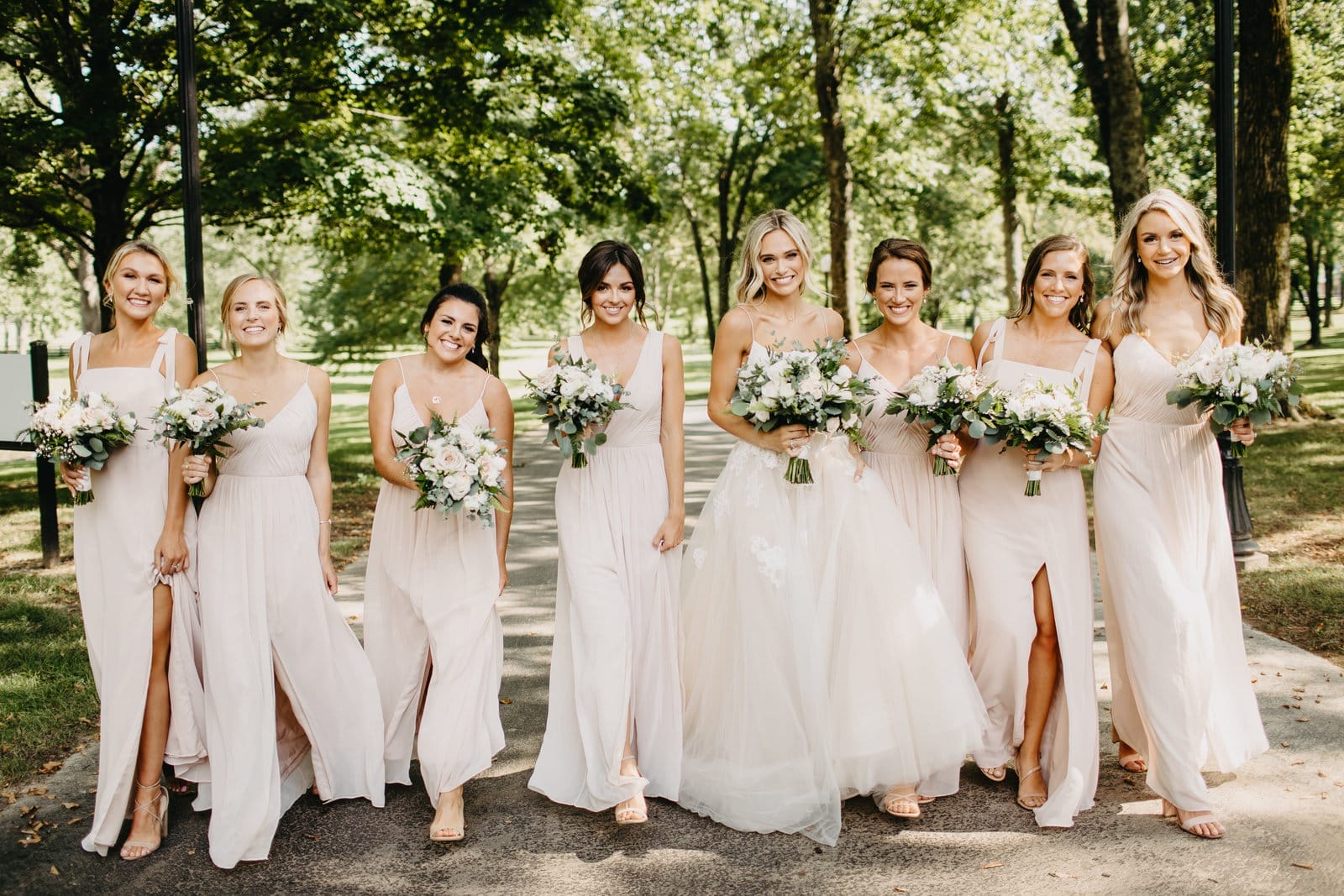 How Do I Choose My Bridesmaids Without Offending Anyone? - Plan In Love